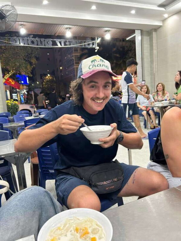 Da Nang Street Food Private Tour With Acoustic Live Music - Discovering Da Nang: A Food and Sightseeing Adventure with Live Music