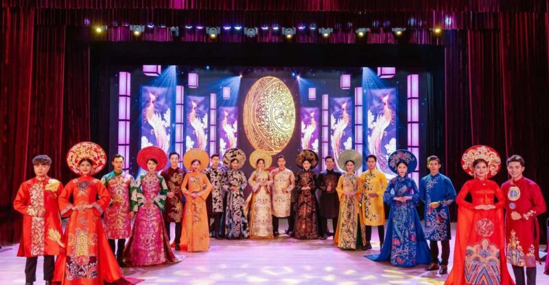 Da Nang "The Ao Dai" Show: Timeless Vietnamese Elegance - Who Should Consider This Experience?