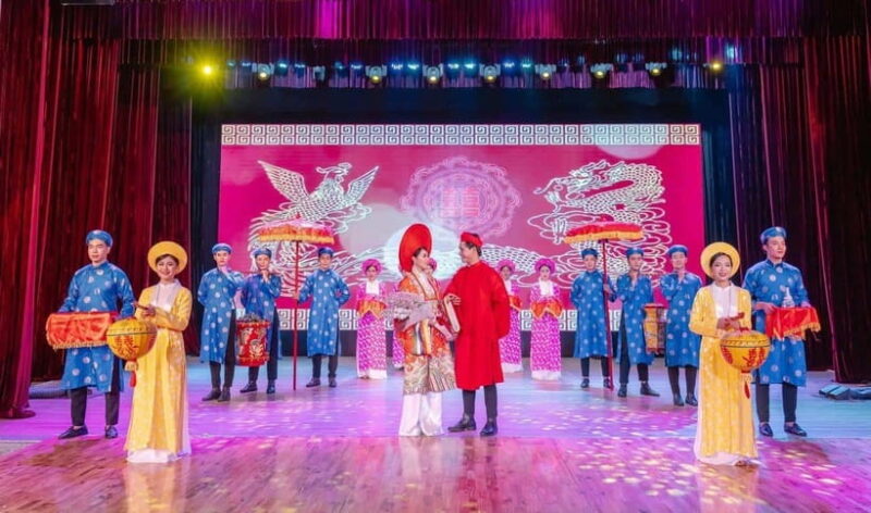 Da Nang: Traditional Vietnamese Ao Dai Elegance Show - What Travelers Say