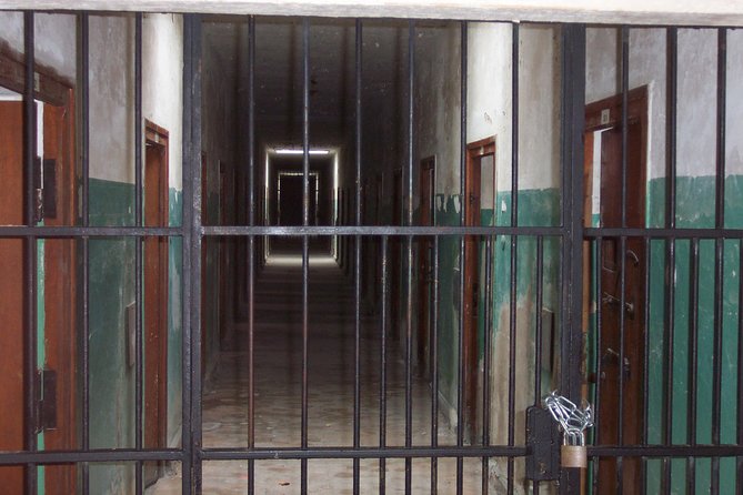 Dachau Concentration Camp Memorial Tour with Train from Munich - Who Will This Tour Suit Best?