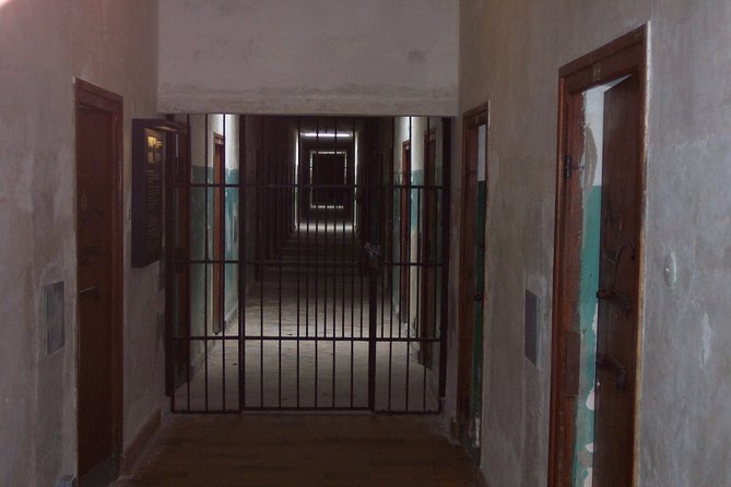 Dachau Concentration Camp Memorial Tour with Train from Munich - The Sum Up: Who Should Consider This Tour?