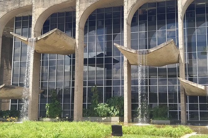 Daily City Tour - Group Size and Accessibility