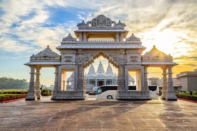 Daily Round Trip Bus Tour from Manhattan NY to Akshardham - The Drop-off and Return