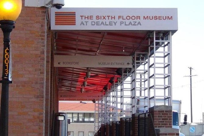 Dallas and JFK Full-Day Tour With Sixth Floor Museum and Oswald Rooming House - Visiting the Sixth Floor Museum at Dealey Plaza