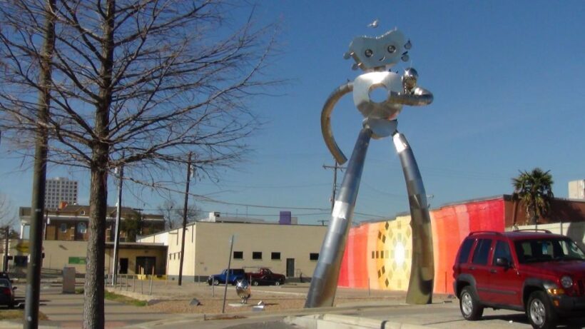 Dallas: VIP Guided Cowboys Stadium Tour and City Sightseeing - Exploring Dallas: A City of Contrasts and Stories