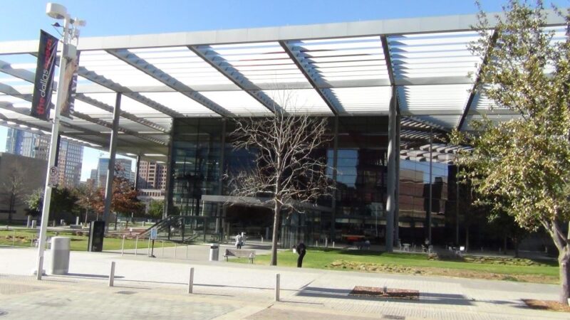 Dallas: VIP Guided Cowboys Stadium Tour and City Sightseeing - Who Is This Tour Best Suited For?