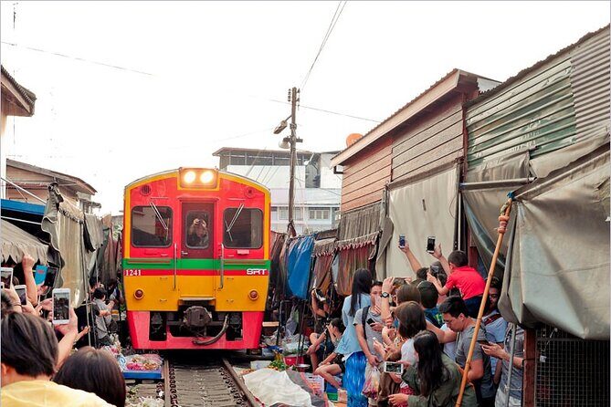 Damnoen Saduak Floating Market Car Service (no guide) - FAQ