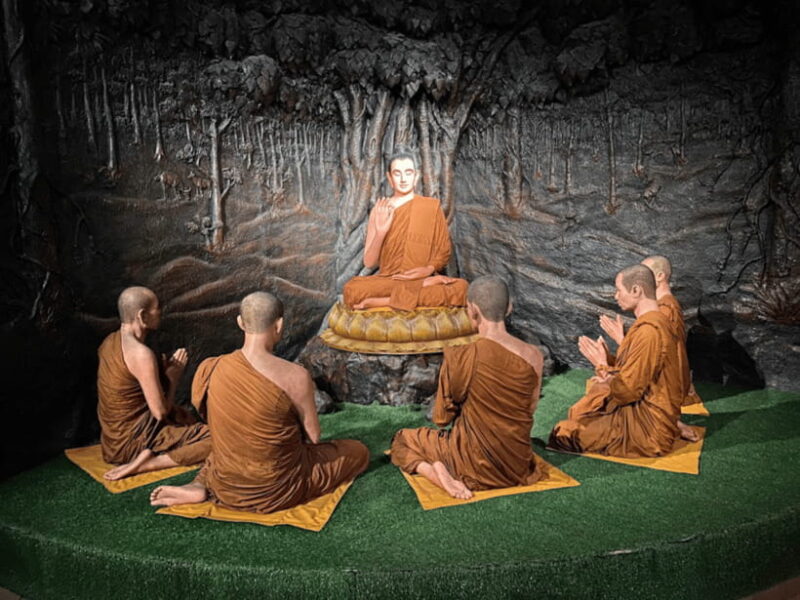 Damnoen Saduak Floating Market & Nakhon Pathom with Driver - Introduction