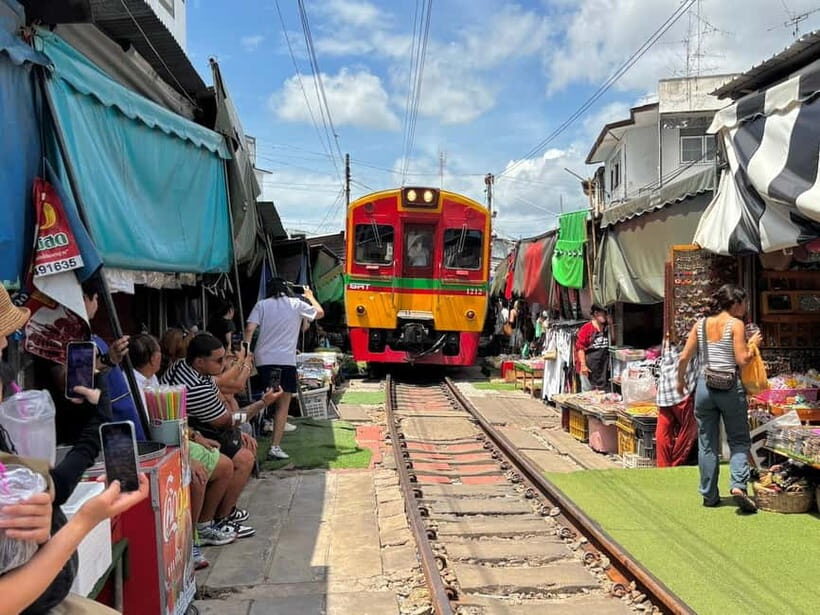 Damnoen Saduak & Maeklong Market Include Lunch -Private Tour - Practical Details and Tips