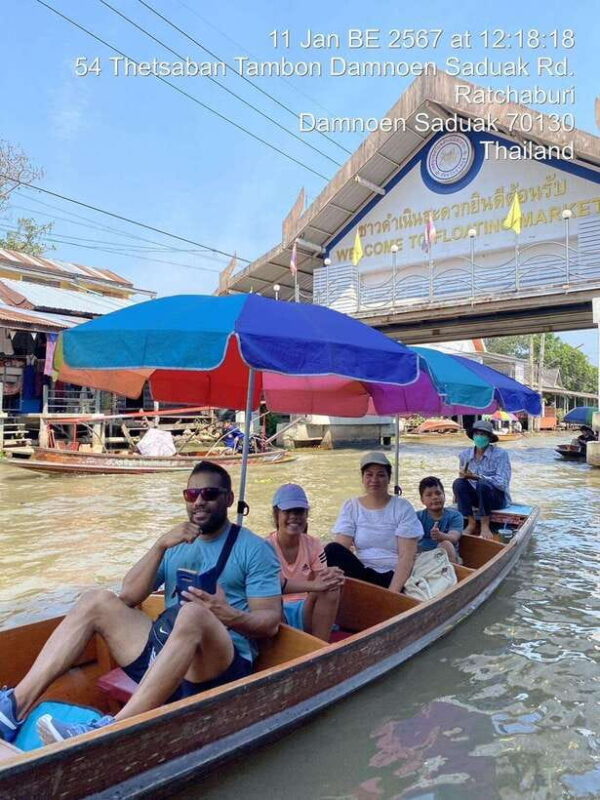 Damnoen Saduak & Maeklong Railway Market Tour (Group tour) - FAQs