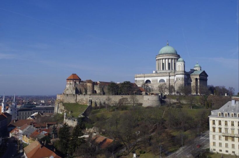Danube Bend: Private 8-Hour Full Board Tour from Budapest - Key Points