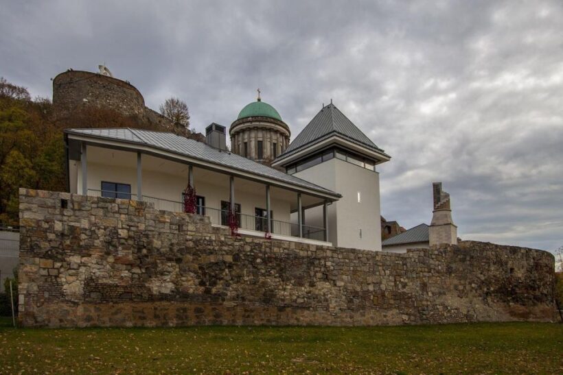 Danube Bend: Private 8-Hour Full Board Tour from Budapest - The Sum Up