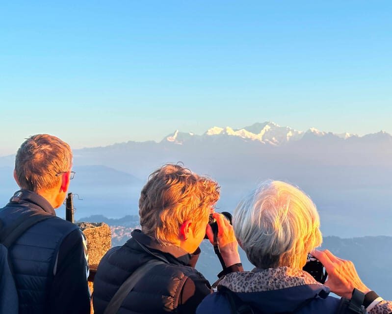 Darjeeling: Tiger Hill Sunrise Hike  Guided Day Trip - Starting Your Day with a Sunrise Over Darjeeling