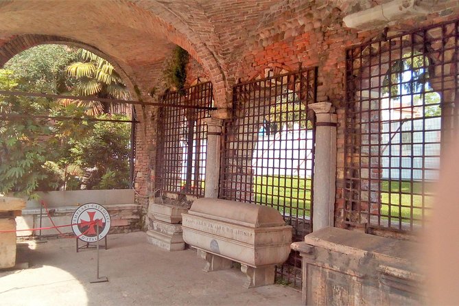 Dark Historical Verona Walking Tour - Accessibility and Additional Info