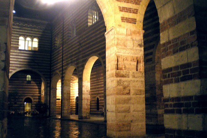 Dark Historical Verona Walking Tour - Uncovering Notorious Crimes and Tragedies
