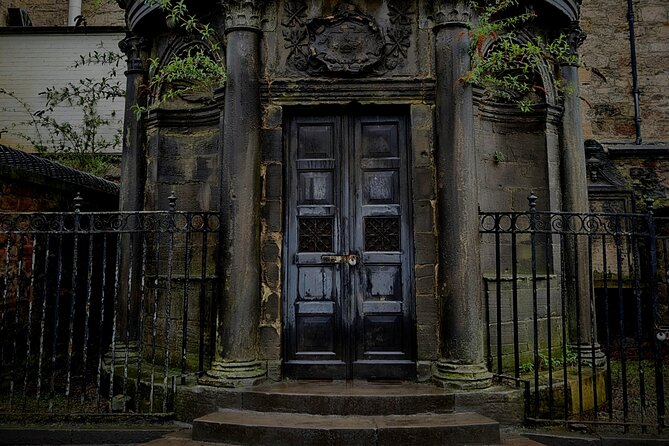 Dark History and Ghost Tour of Edinburgh - What’s Included and What’s Not