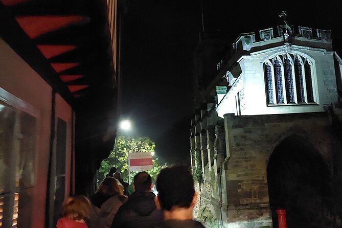 Dark History Walking Tour in Warwick - Tour Logistics and Meeting Points