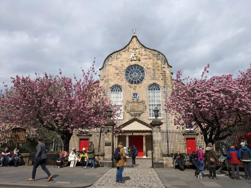 Dark Stories of Edinburgh: walking tour in French - FAQ