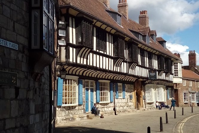 Dark Tales of York. Private Ghost Tours. - Inclusions and Exclusions