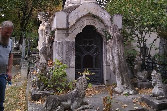Darkside Tour of Bucharest - Small Group - Tour Experience and Guides