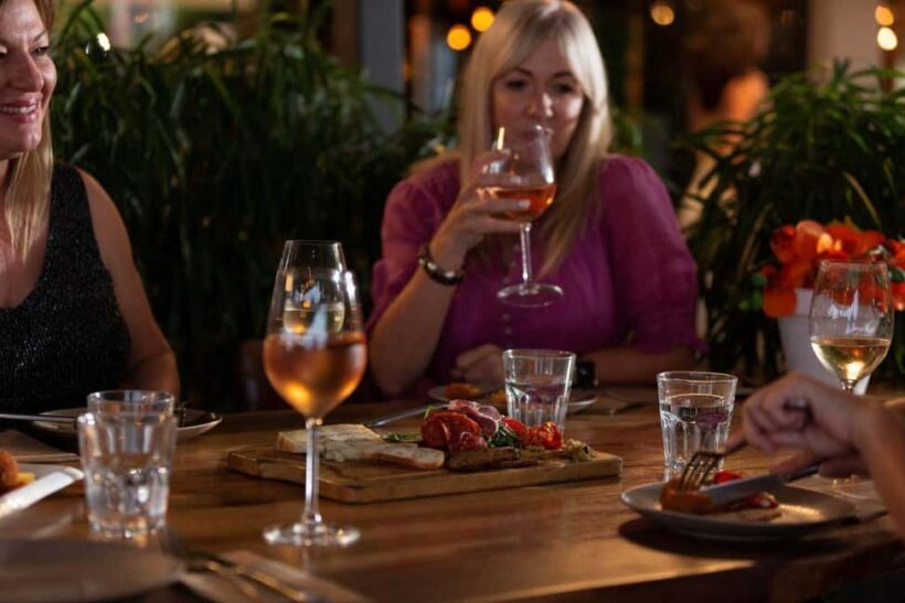 Darwin: 4-Course Dining Experience with Sparkling Wine - FAQs