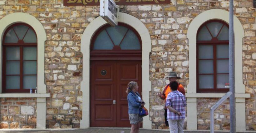Darwin: Small Group 2-Hour Heritage Walk - Key Points