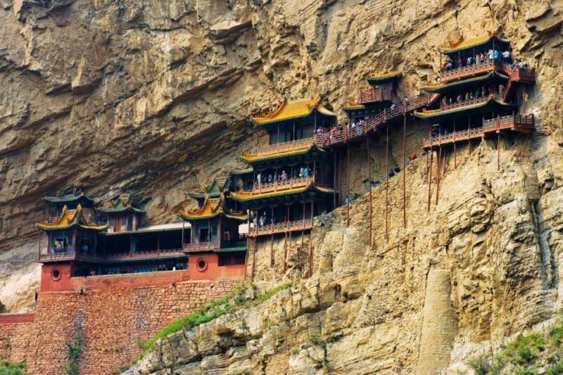 Datong: Private Day Tour to Hanging Temple & Yingxian Pagoda - Lunch and a Rest