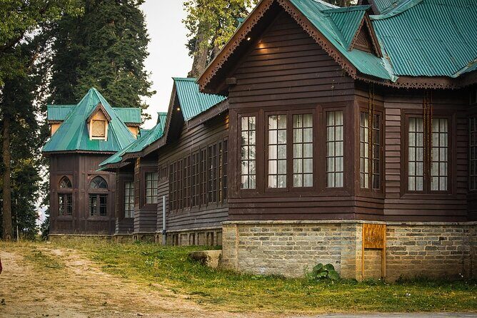 Day Excursion To Gulmarg From Srinagar With Lunch - FAQ