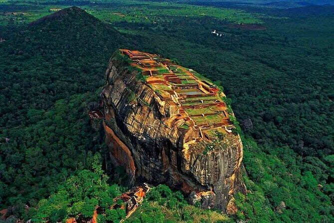 Day Excursion to Udawalawe from Colombo - FAQ
