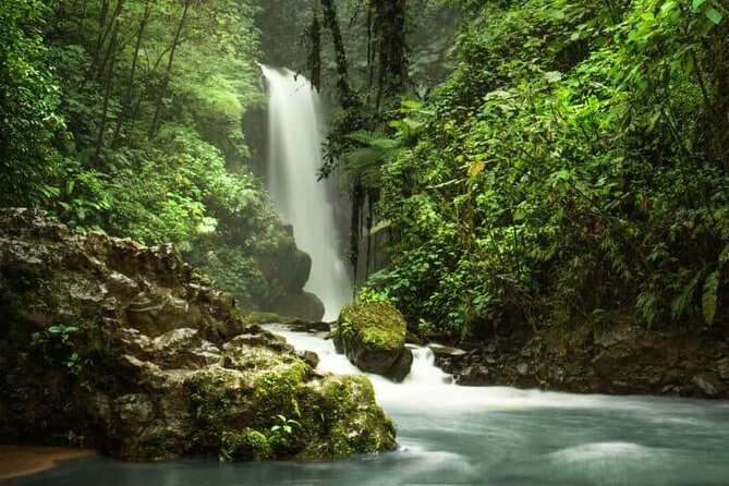 Day Tour: Doka Estate, Poás Volcano and La Paz Waterfalls - Included in the Tour