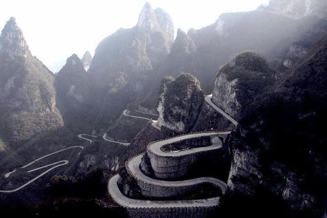 Day Tour for Tianmen Mountian and The Longgest Glass Bridge in the world - An Introduction to the Tour