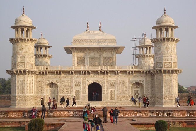 Day Tour from Khajuraho to New Delhi via Agra - FAQ
