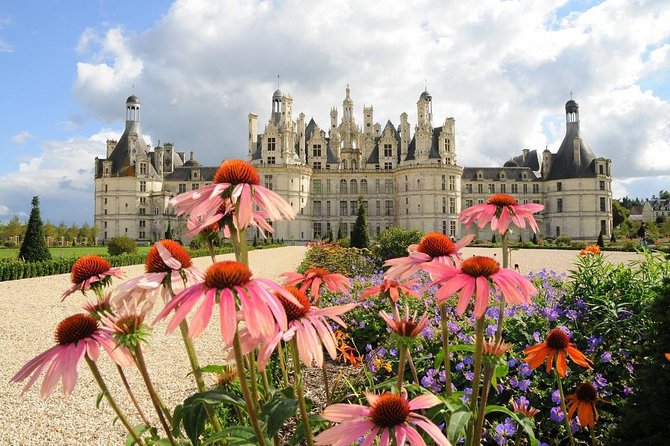 Day Tour of Chateaux of Chenonceau, Chambord & Caves Ambacia From Tours/Amboise - Meeting Points and Additional Info