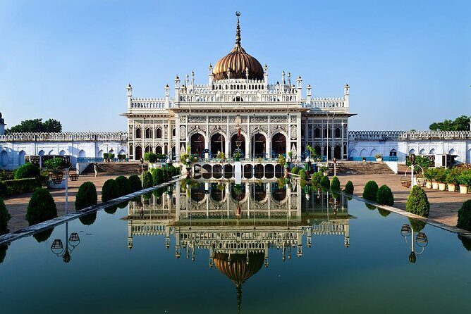 Day Tour Of Lucknow - FAQs