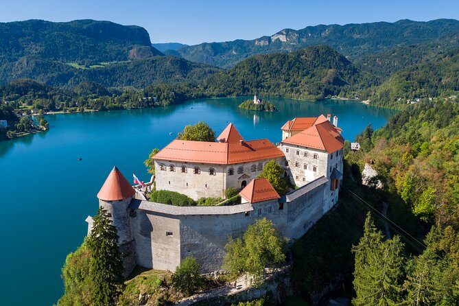 Day Tour to LJUBLJANA LAKE BLED With Minivan 8pax Max From Zagreb - Tour Experience and Expectations