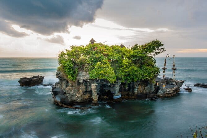 Day Tour Twinlake View Tamblingan, Jatiluwih - Tanah Lot Sunset - Discovering Bali’s Lakes and Temples