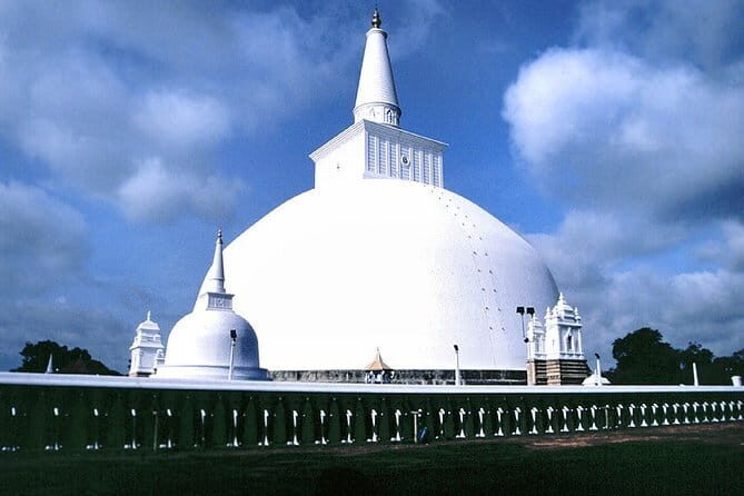 Day-trip Anuradhapura and Thanthirimale - Heritage Tour - Exploring the Itinerary: A Deep Dive
