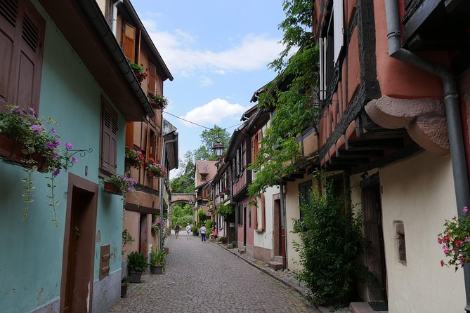 Day Trip: Colmar, Haut-Koenigsbourg, Riquewihr and Kaysersberg - Wandering Through Kaysersberg