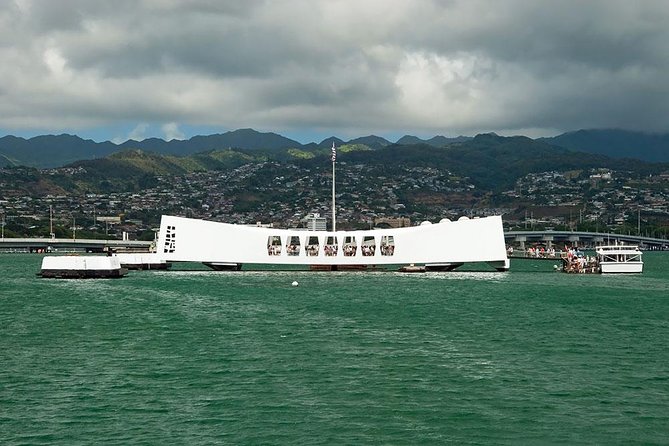Day Trip from Kona to Oahu: Pearl Harbor WWII Heroes Adventure - Is It Worth the Cost?
