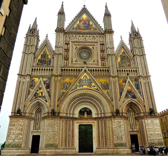 Day trip from Rome to Assisi and Orvieto - 10 hours - Key Points