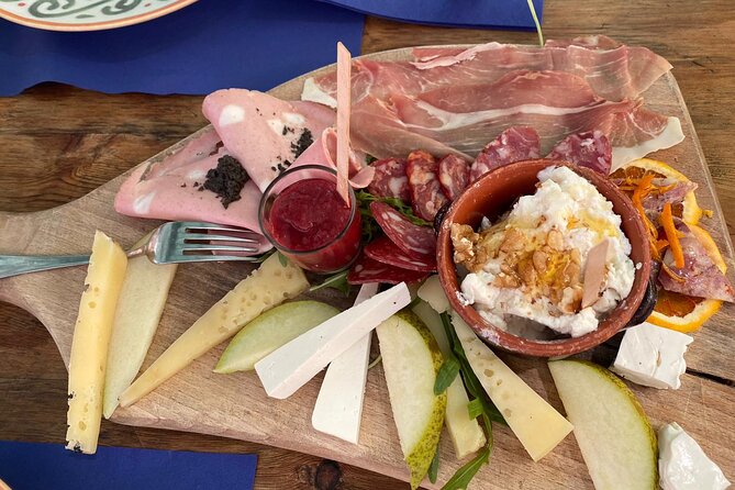 Day-Trip From Rome to Roman Hills With Lunch / Picnic Included - Tour in Vintage Vehicles