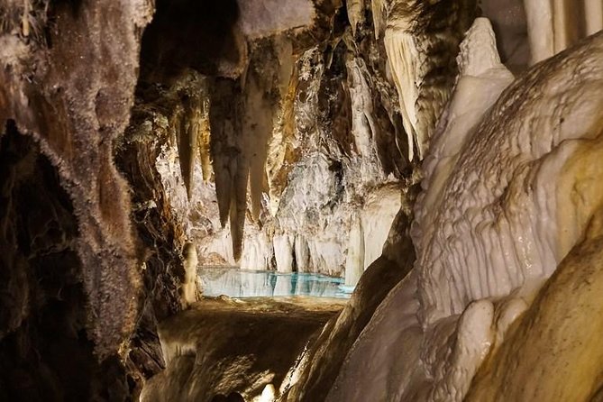 Day Trip from Sevilla to Aracena and la Gruta de las Maravillas - Who Is This Tour Best For?