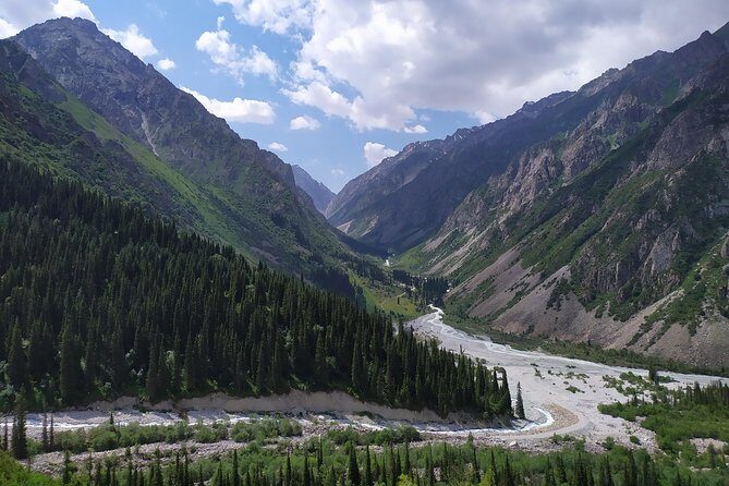 Day trip to Ala-Archa National Park - A Closer Look at the Ala-Archa Day Trip