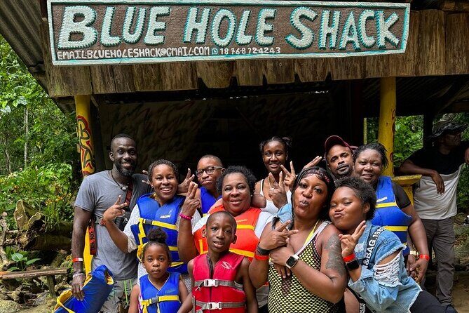 Day Trip to Blue Hole, Dunn's River and River Tubing with LUNCH - FAQ