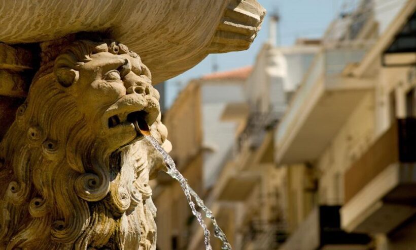 Day Trip To Heraklion City Center & Market & CretAquarium - Exploring Heraklion’s City Center