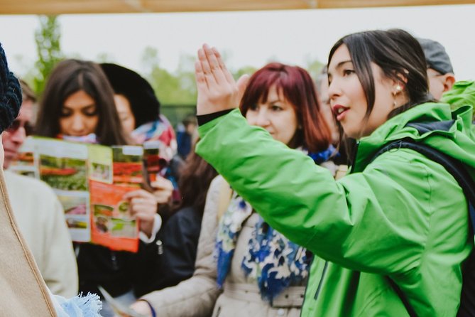 Day Trip to Keukenhof Gardens From Amsterdam With Tour Guide - Guided Insights and Free Time