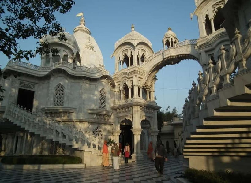 Day Trip to Mathura, Vrindavan with The Taj Mahal from Delhi - Transport & Guides: Why They Matter