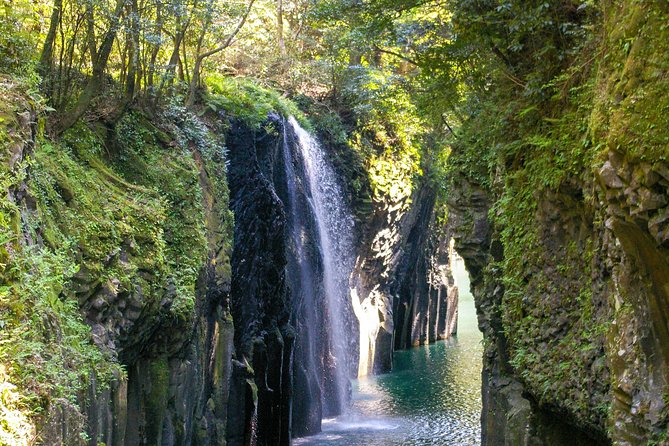 Day Trip to Mythical Takachiho From Fukuoka by PRIVATE Minibus - Reviews and Authenticity