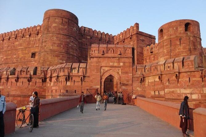 Day Trip to The Taj Mahal and Agra from Jaipur - The Experience: Inside the Tour