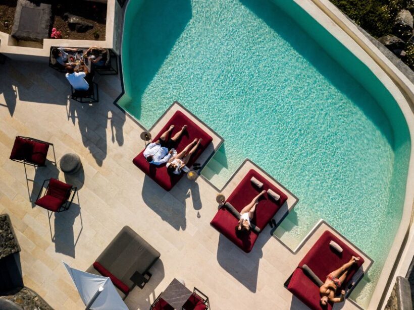 Daybed Relaxation with infinity pool use with caldera views - FAQ